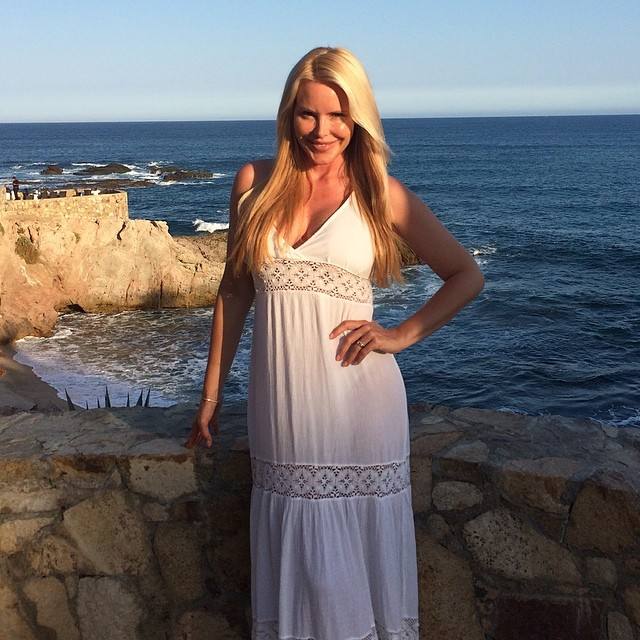 Gena Lee Nolin dio vida a Neely Capshaw en 'Los Vigilantes de la Playa ...