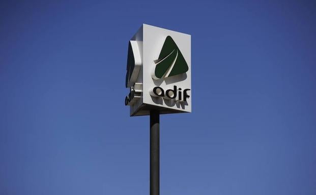Adif licitará contratos por 2.000 millones este año | El Correo