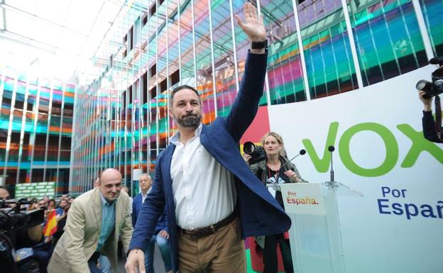 El acto de Vox en Vitoria se desarrolla sin incidentes tras los ...