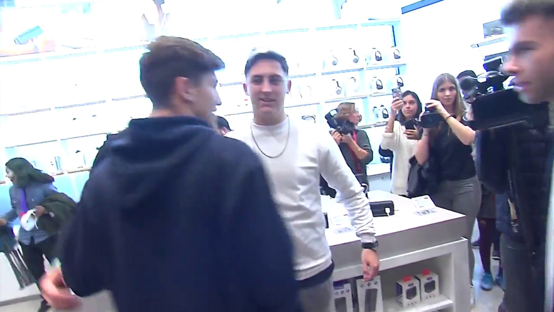 AliExpress abre su primera tienda física en Barcelona | El Correo