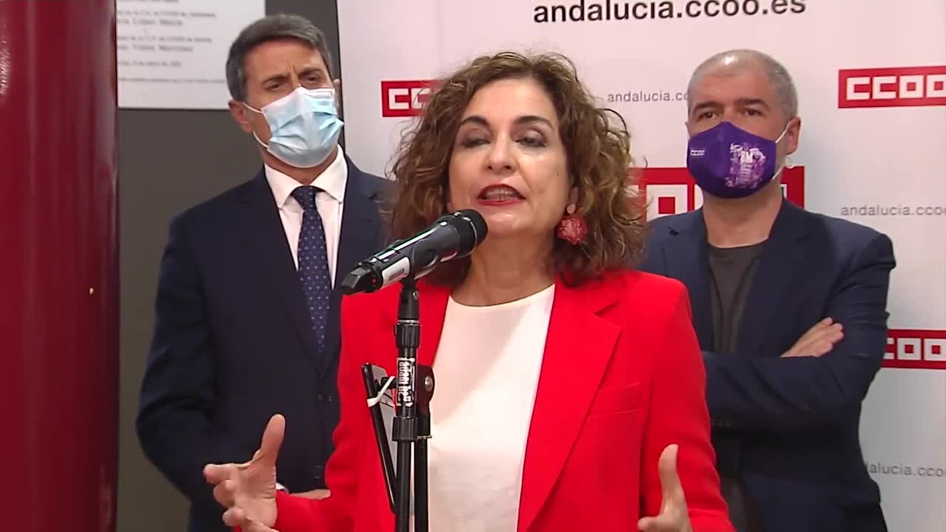 Montero Pide No Seguir El Trumpismo De Ayuso Sobre La Adquisición De