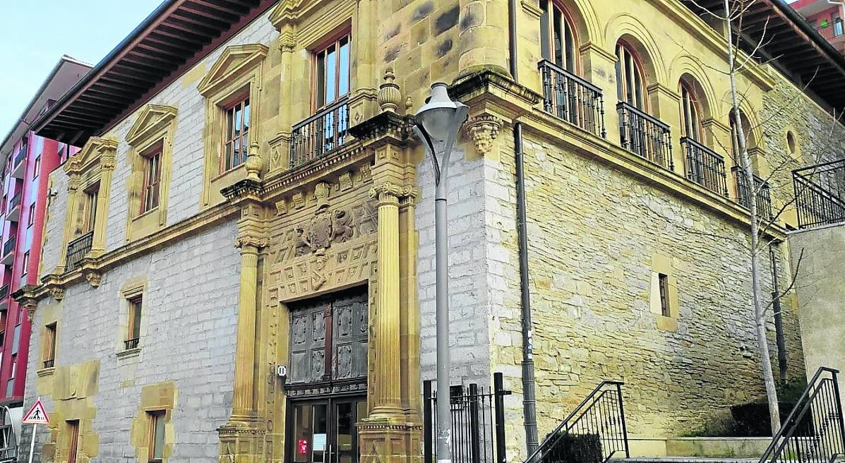 Ermua ha mejorado este verano el interior de sus infraestructuras ...