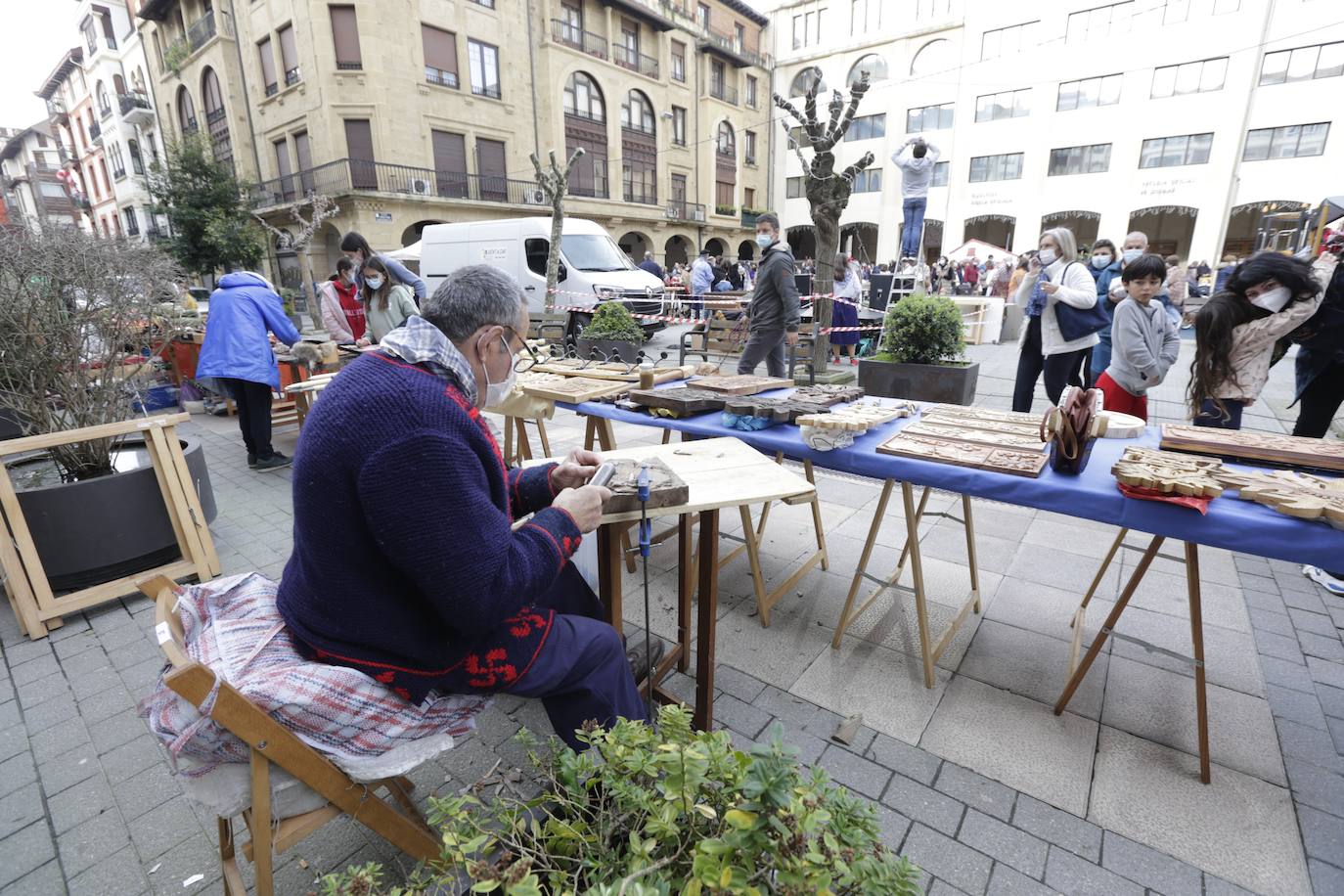Fotos: Poteo antes de Nochebuena en Bilbao con mascarilla obligatoria ...