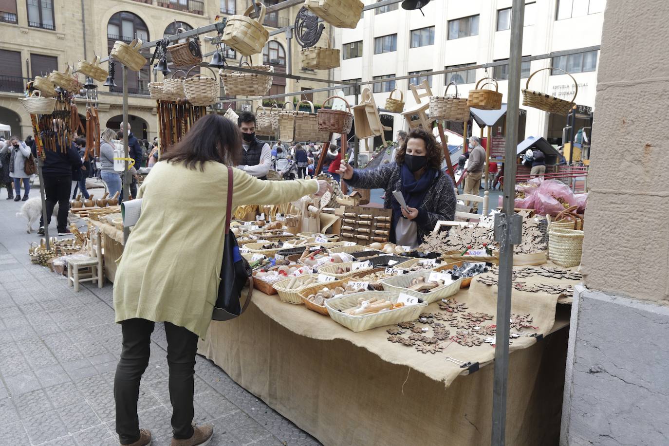 Fotos: Poteo antes de Nochebuena en Bilbao con mascarilla obligatoria ...