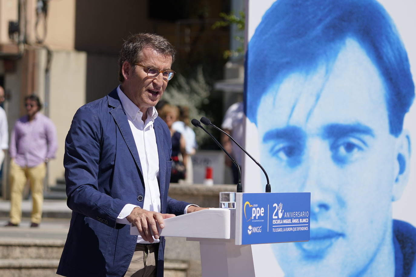 Feijóo se compromete a derogar la ley de Memoria que Sánchez ha pactado ... Feijóo se compromete a derogar la ley de Memoria que Sánchez ha pactado ...