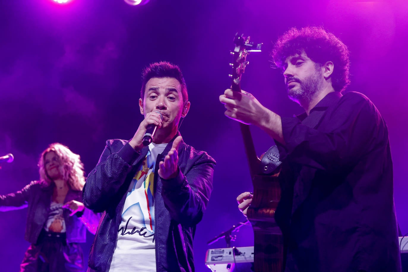 Fotos: Las mejores imágenes del concierto de David Civera en la plaza ...