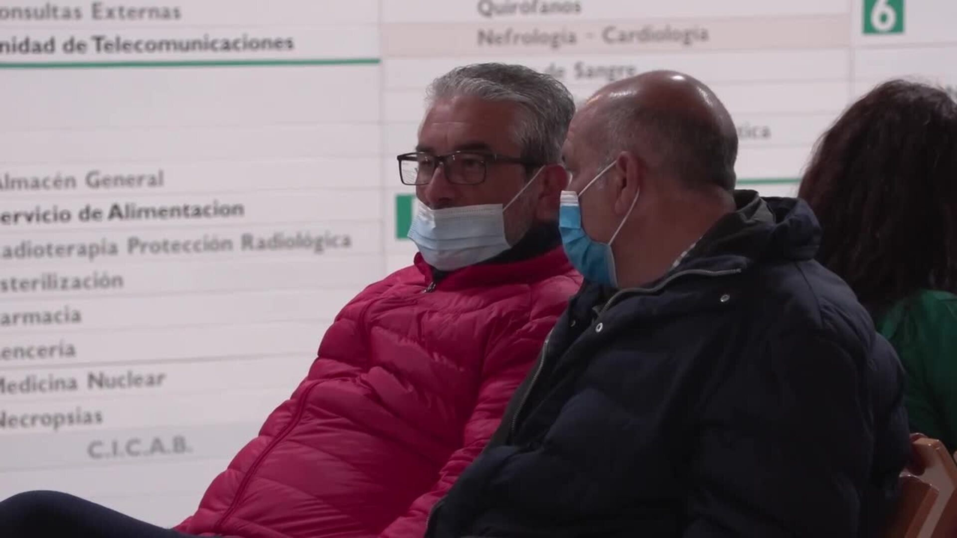El uso de la mascarilla sigue siendo obligatorio en hospitales | El Correo
